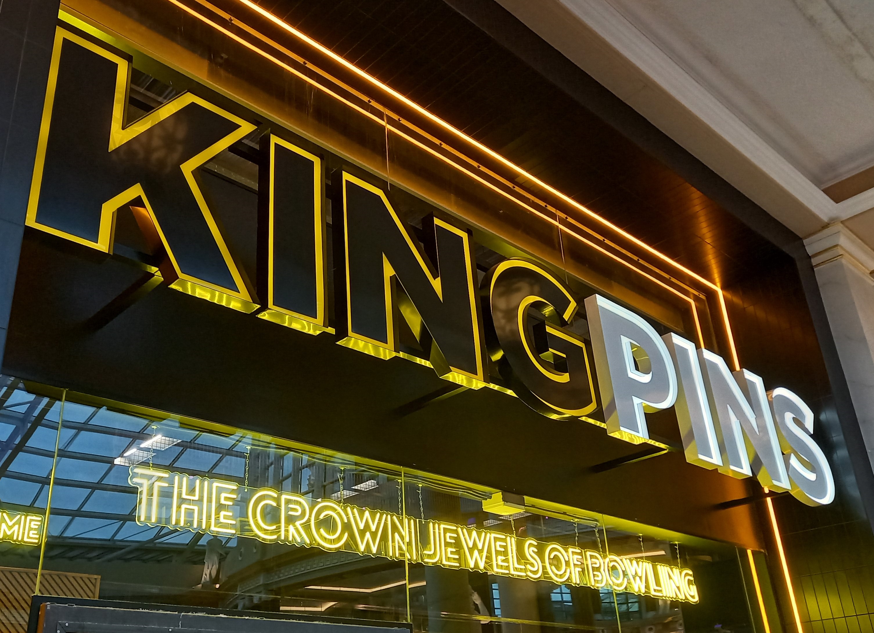 King Pins Leeds White Rose Centre | All the best venues